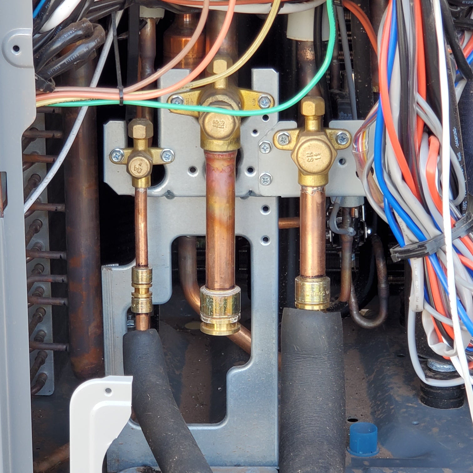 Heat Pump ODU Connection Kits – RefrigerantCouplingSystems.com